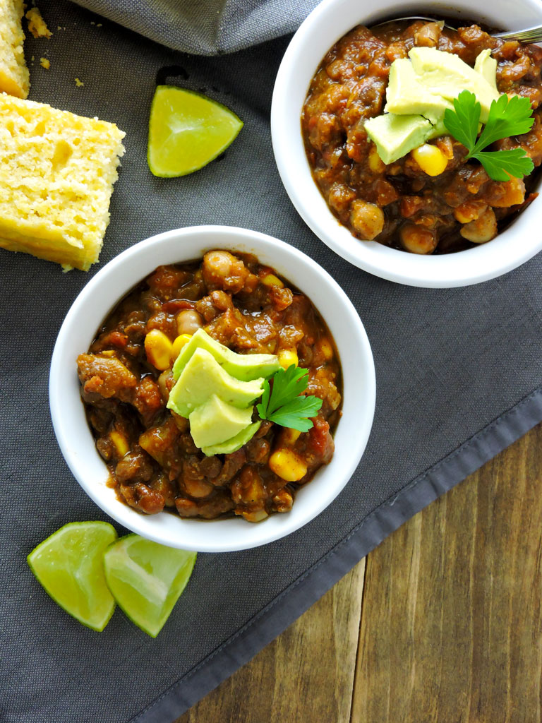 Spicy Southwest Lentil Chickpea Chili - Fresh Fit Kitchen