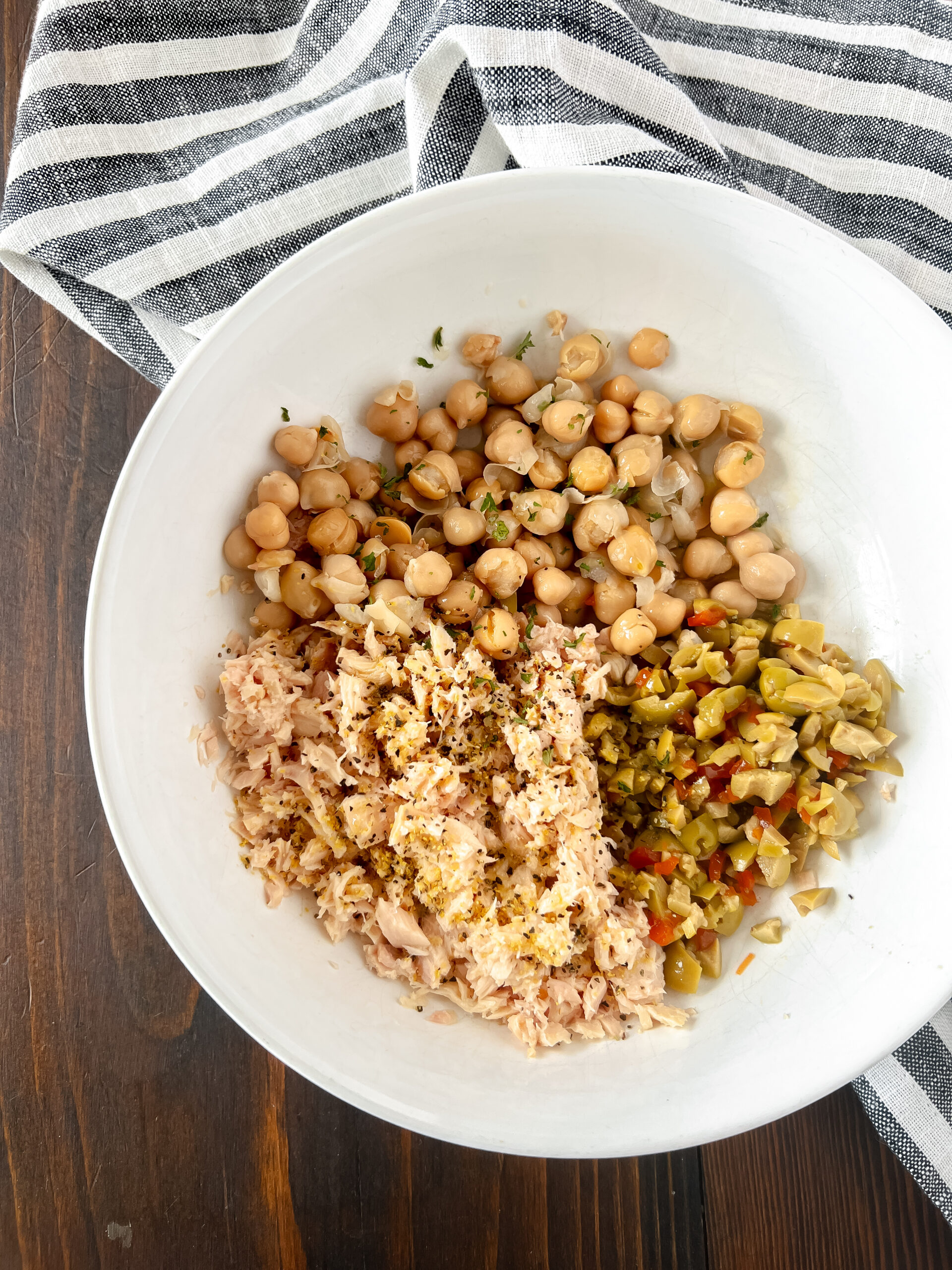 Easy Healthy Mediterranean Tuna Salad (Dairy Free) - Fresh Fit Kitchen